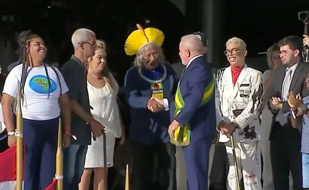 Lula toma posse como 39° Presidente da República e assume seu terceiro ...